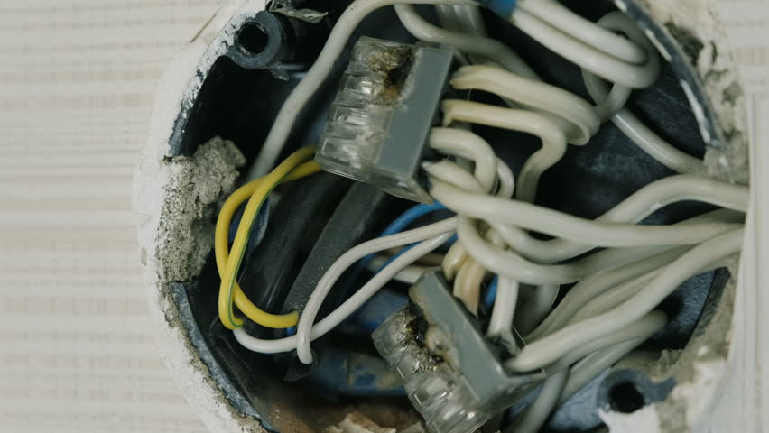 Close-up View of Burnt Wires 스톡 동영상 비디오(100% 로열티프리) 1007778412 ...