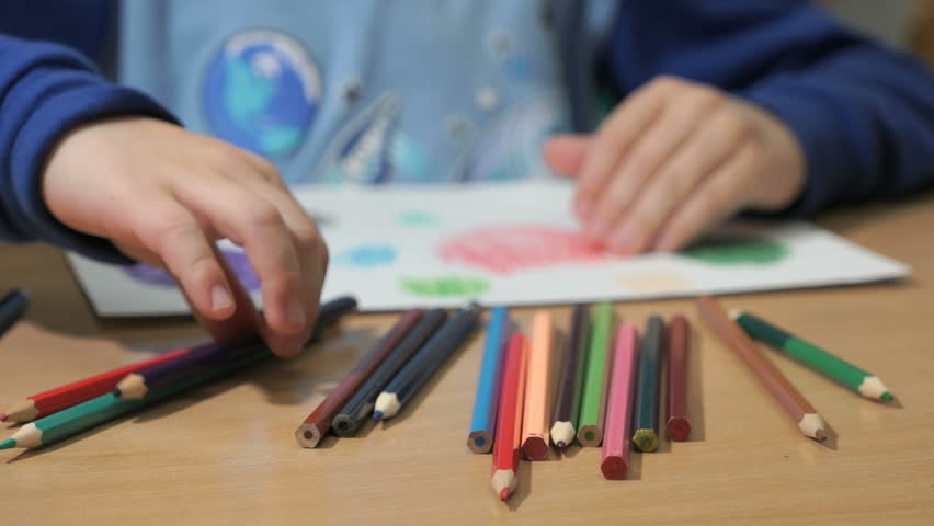 artist-doing-a-sketch-on-a-canvas image - Free stock photo - Public ...