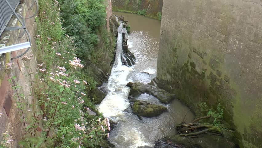 Mills Waterfall with the Mill house image - Free stock photo - Public ...