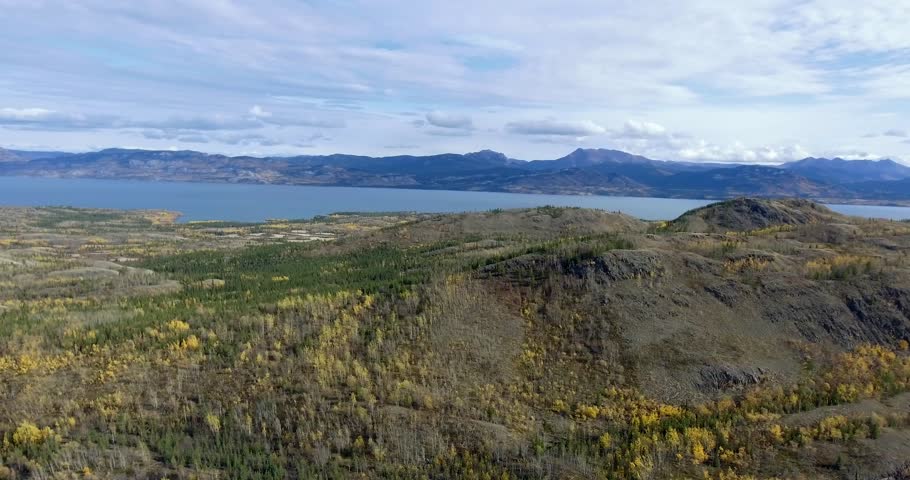 Landscape at Lake Laberge in Whitehorse, Yukon Territory image - Free ...