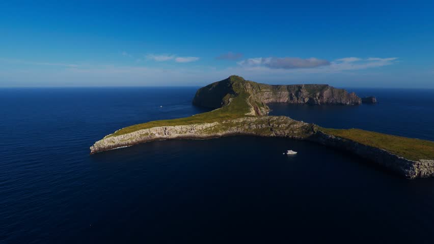 Wolf Island in Galapagos Video de stock (totalmente libre de regalías ...