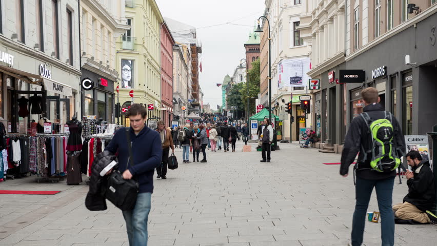 Busy Shopping Street In Oslo Norway Europe - Circa November 2015 Stock ...