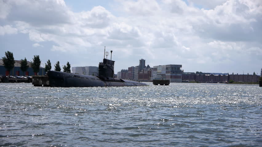 U.S. Navy's Submarine School Pearl Harbor Teaches Underwater Escape ...