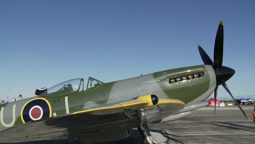 Supermarine Spitfire fighter plane image - Free stock photo - Public ...